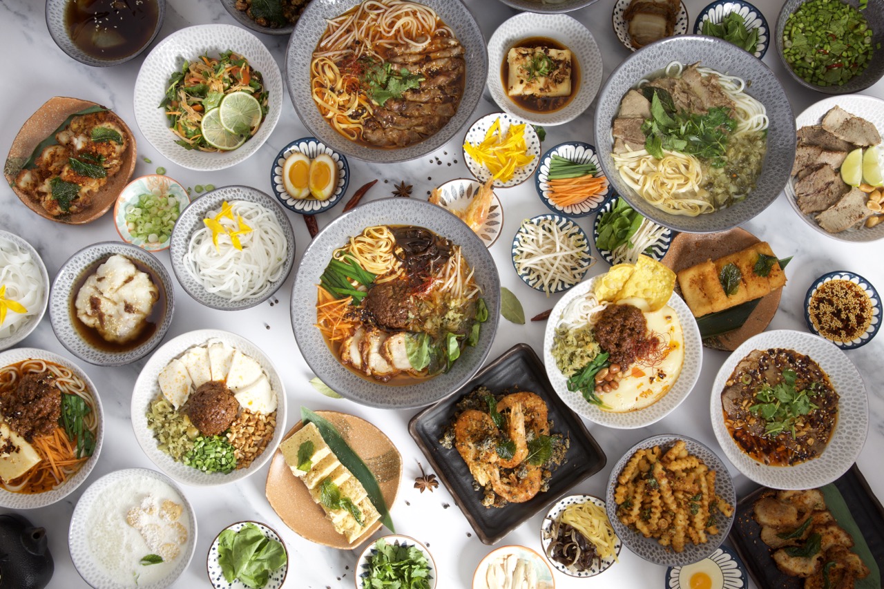 YUN Cross Bridge Rice Noodles Review - Hanako's Food Stories